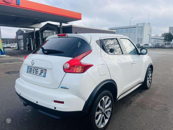 White Nissan Juke 2013 in Kaunas, with an engine capacity of 1.50 L and mileage of 225 thousand km for 4450 €, photo 4 on AUTOMOTO.COM.LV