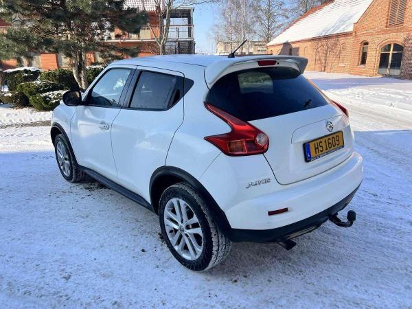 Balts Nissan Juke 2013 Marijampole, ar dzinēja tilpumu 1.62 L un nobraukumu 189 tūkst. km par 4200 €, foto 3 vietnē AUTOMOTO.COM.LV