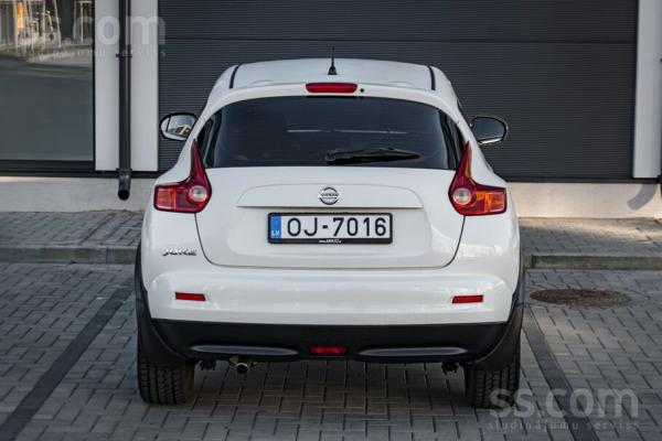 Balts Nissan Juke 2013 Rīga, ar dzinēja tilpumu 1.60 L un nobraukumu 217 tūkst. km par 6750 €, foto 5 vietnē AUTOMOTO.COM.LV