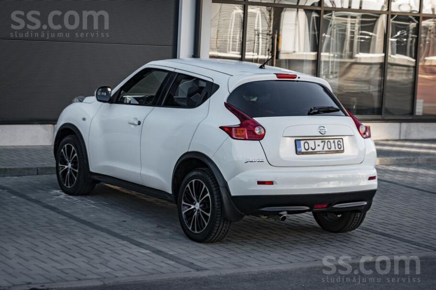 White Nissan Juke 2013 in Riga, with an engine capacity of 1.60 L and mileage of 217 thousand km for 6750 €, photo 7 on AUTOMOTO.COM.LV