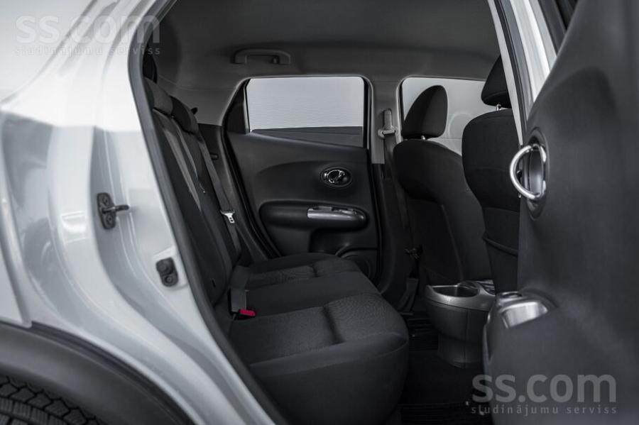 White Nissan Juke 2013 in Riga, with an engine capacity of 1.60 L and mileage of 217 thousand km for 6750 €, photo 12 on AUTOMOTO.COM.LV