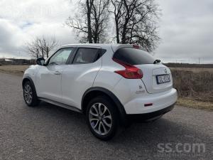 Balts Nissan Juke 2013 Ogre, ar dzinēja tilpumu 1.60 L un nobraukumu 96 tūkst. km par 6800 €, foto  vietnē AUTOMOTO.COM.LV