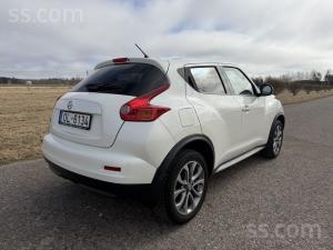 White Nissan Juke 2013 in Ogre, with an engine capacity of 1.60 L and mileage of 96 thousand km for 6800 €, photo 3 on AUTOMOTO.COM.LV