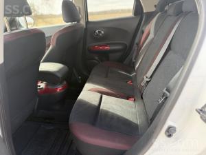 White Nissan Juke 2013 in Ogre, with an engine capacity of 1.60 L and mileage of 96 thousand km for 6800 €, photo 11 on AUTOMOTO.COM.LV