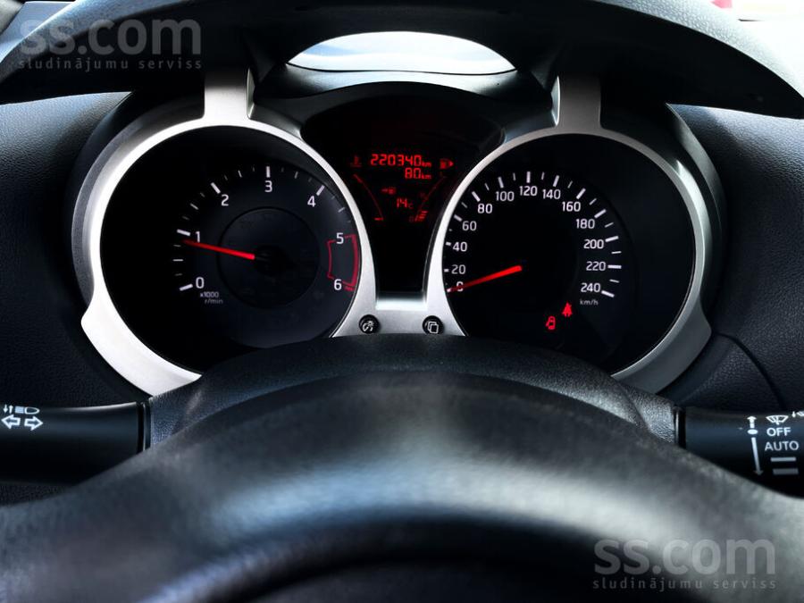 White Nissan Juke 2013 in Jelgava, with an engine capacity of 1.50 L and mileage of 220 thousand km for 5496 €, photo 14 on AUTOMOTO.COM.LV