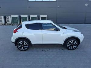 White Nissan Juke 2013 in Kaunas, with an engine capacity of 0.00 L and mileage of 290 thousand km for 4800 €, photo 14 on AUTOMOTO.COM.LV