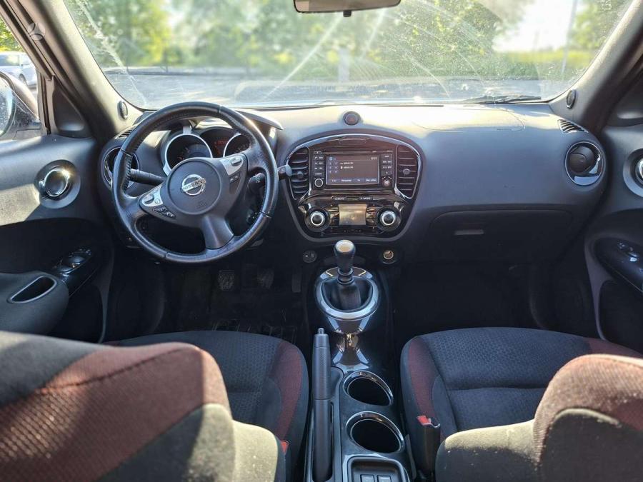 White Nissan Juke 2013 in Kaunas, with an engine capacity of 0.00 L and mileage of 290 thousand km for 4800 €, photo 19 on AUTOMOTO.COM.LV