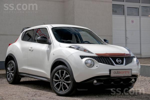 White Nissan Juke 2013 in Tukums, with an engine capacity of 1.60 L and mileage of 165 thousand km for 5952 €, photo 2 on AUTOMOTO.COM.LV