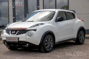 White Nissan Juke 2013 in Tukums, with an engine capacity of 1.60 L and mileage of 165 thousand km for 5952 €, photo 4 on AUTOMOTO.COM.LV