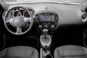 White Nissan Juke 2013 in Tukums, with an engine capacity of 1.60 L and mileage of 165 thousand km for 5952 €, photo 14 on AUTOMOTO.COM.LV