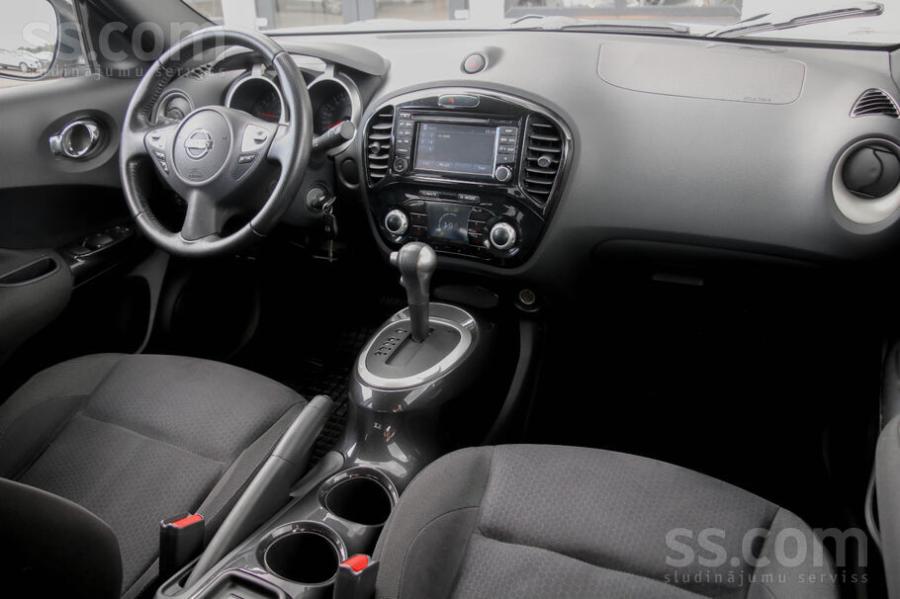 White Nissan Juke 2013 in Tukums, with an engine capacity of 1.60 L and mileage of 165 thousand km for 5952 €, photo 15 on AUTOMOTO.COM.LV