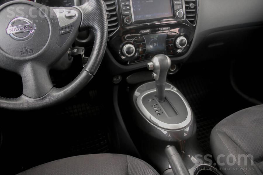 White Nissan Juke 2013 in Tukums, with an engine capacity of 1.60 L and mileage of 165 thousand km for 5952 €, photo 19 on AUTOMOTO.COM.LV