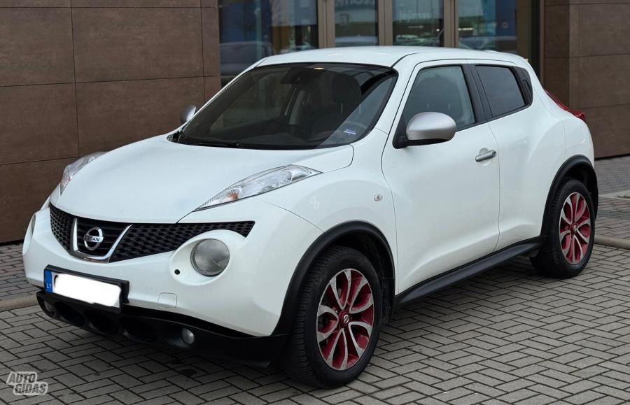 White Nissan Juke 2013 in Klaipeda, with an engine capacity of 1.60 L and mileage of 199 thousand km for 3500 €, photo 1 on AUTOMOTO.COM.LV