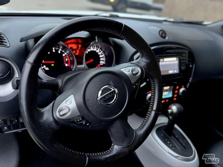 White Nissan Juke 2013 in Klaipeda, with an engine capacity of 1.60 L and mileage of 199 thousand km for 3500 €, photo 13 on AUTOMOTO.COM.LV