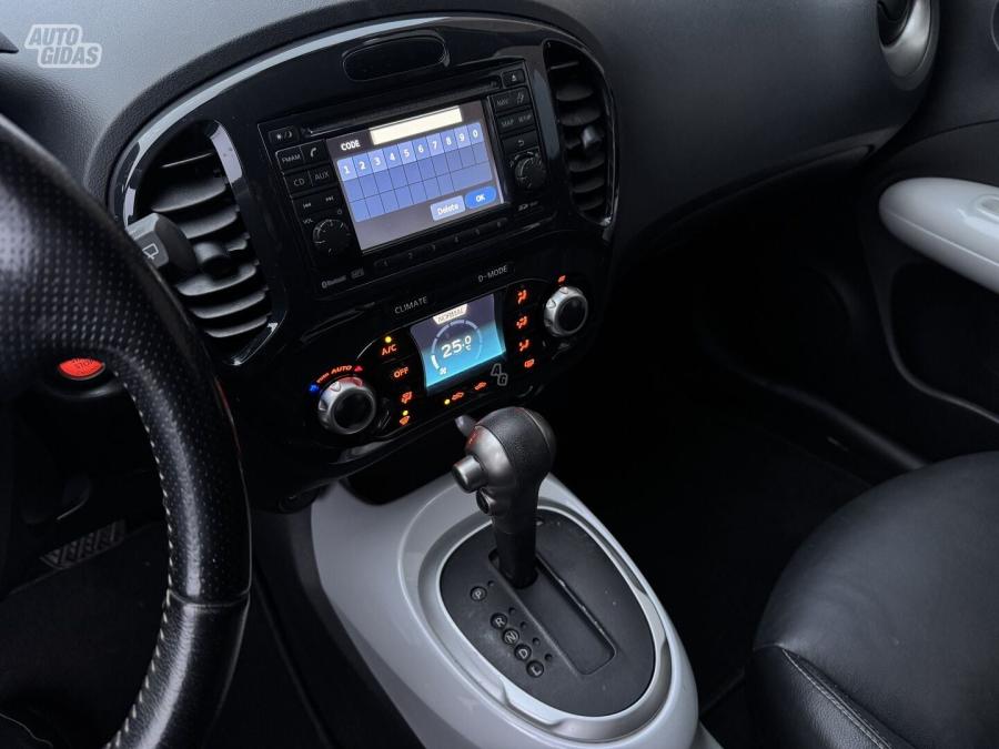 White Nissan Juke 2013 in Klaipeda, with an engine capacity of 1.60 L and mileage of 199 thousand km for 3500 €, photo 15 on AUTOMOTO.COM.LV