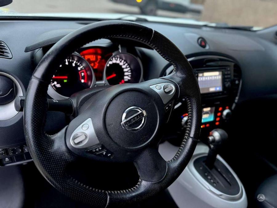 Balts Nissan Juke 2013 Klaipėda, ar dzinēja tilpumu 1.60 L un nobraukumu 199 tūkst. km par 3400 €, foto 13 vietnē AUTOMOTO.COM.LV