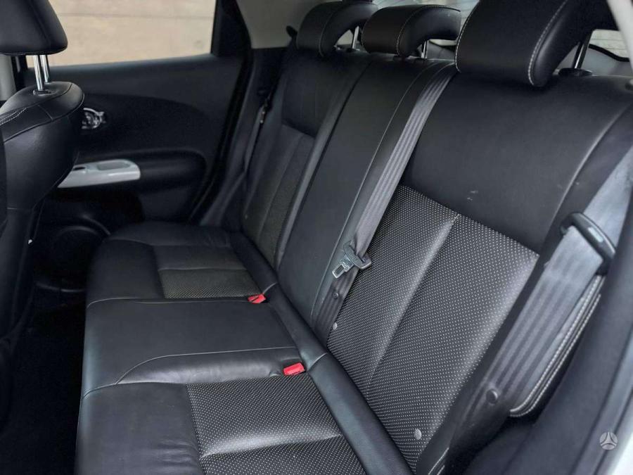 Balts Nissan Juke 2013 Klaipėda, ar dzinēja tilpumu 1.60 L un nobraukumu 199 tūkst. km par 3400 €, foto 23 vietnē AUTOMOTO.COM.LV