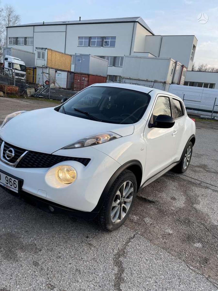 White Nissan Juke 2013 in Alytus, with an engine capacity of 1.46 L and mileage of 155 thousand km for 4500 €, photo 1 on AUTOMOTO.COM.LV