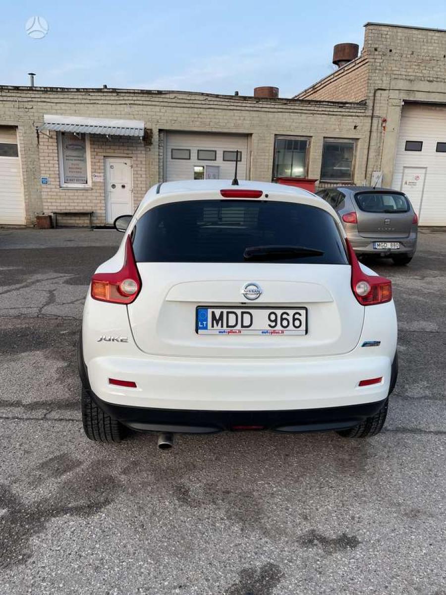 White Nissan Juke 2013 in Alytus, with an engine capacity of 1.46 L and mileage of 155 thousand km for 4500 €, photo 6 on AUTOMOTO.COM.LV