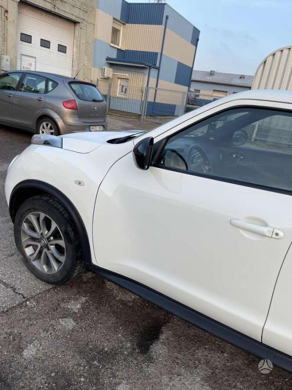 White Nissan Juke 2013 in Alytus, with an engine capacity of 1.46 L and mileage of 155 thousand km for 4500 €, photo 10 on AUTOMOTO.COM.LV