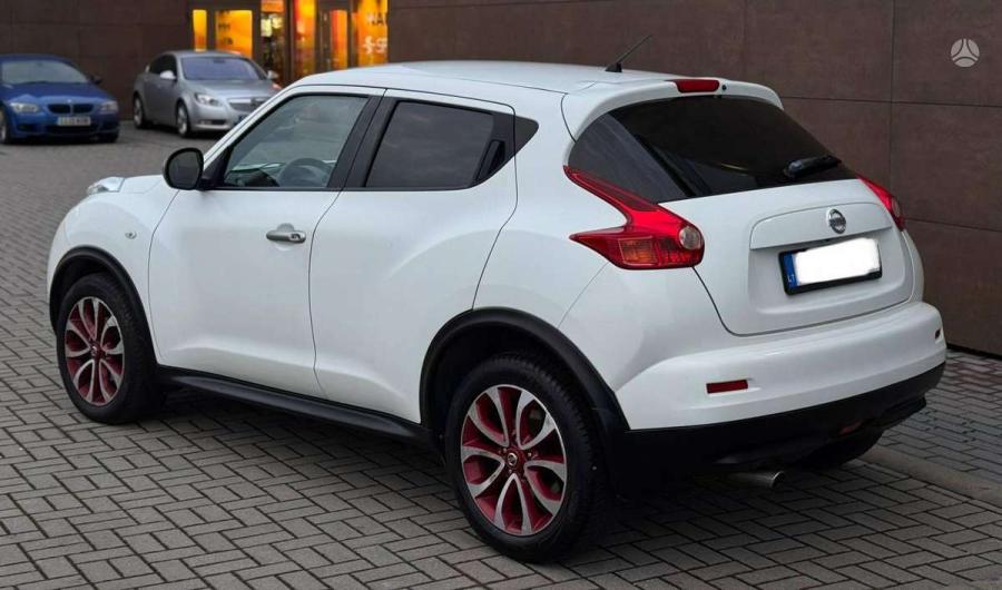 Balts Nissan Juke 2013 Klaipėda, ar dzinēja tilpumu 1.60 L un nobraukumu 199 tūkst. km par 3350 €, foto 10 vietnē AUTOMOTO.COM.LV