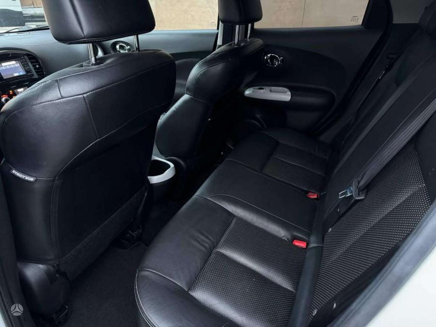 Balts Nissan Juke 2013 Klaipėda, ar dzinēja tilpumu 1.60 L un nobraukumu 199 tūkst. km par 3350 €, foto 22 vietnē AUTOMOTO.COM.LV