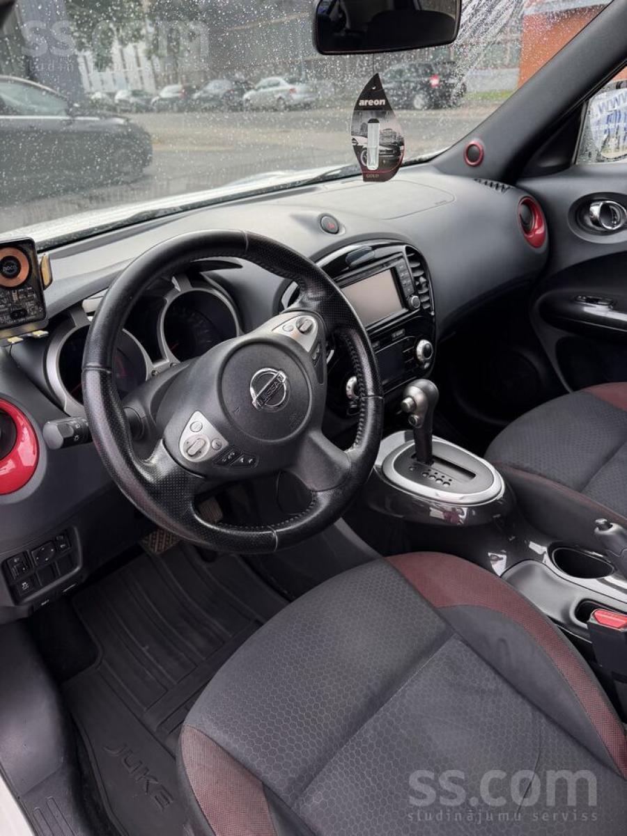 Balts Nissan Juke 2013 Rīga, ar dzinēja tilpumu 1.60 L un nobraukumu 102 tūkst. km par 6900 €, foto 7 vietnē AUTOMOTO.COM.LV