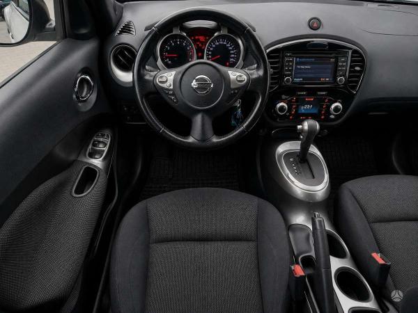 White Nissan Juke 2013 in Vilnius, with an engine capacity of 1.60 L and mileage of 104 thousand km for 6550 €, photo 8 on AUTOMOTO.COM.LV