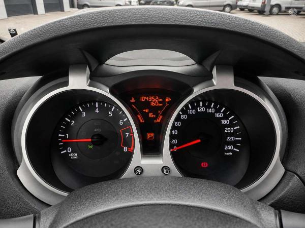 White Nissan Juke 2013 in Vilnius, with an engine capacity of 1.60 L and mileage of 104 thousand km for 6550 €, photo 9 on AUTOMOTO.COM.LV
