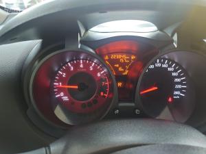 White Nissan Juke 2013 in Siauliai, with an engine capacity of 1.60 L and mileage of 224 thousand km for 8300 €, photo 18 on AUTOMOTO.COM.LV