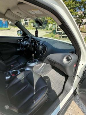 White Nissan Juke 2013 in Panevezys, with an engine capacity of 1.46 L and mileage of 370 thousand km for 4500 €, photo 8 on AUTOMOTO.COM.LV