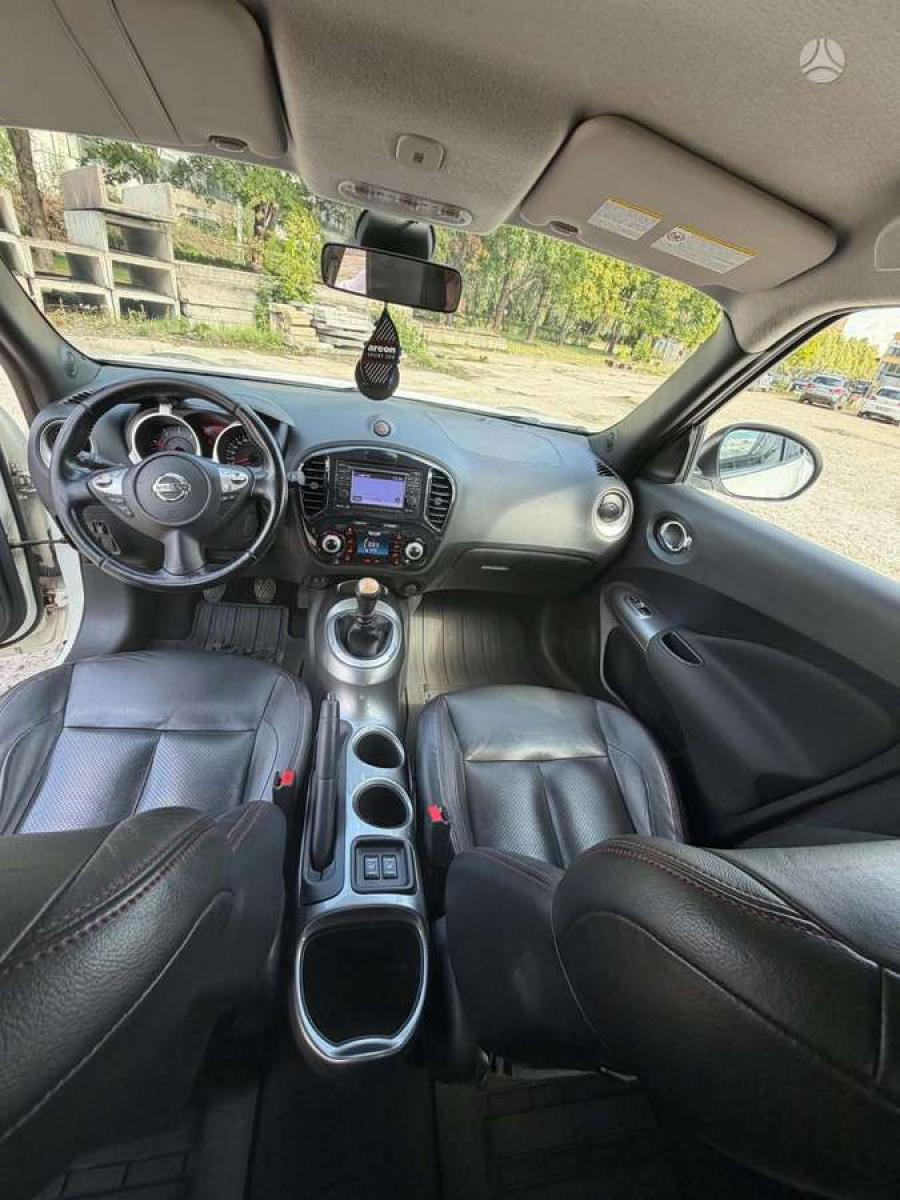 White Nissan Juke 2013 in Panevezys, with an engine capacity of 1.46 L and mileage of 370 thousand km for 4500 €, photo 22 on AUTOMOTO.COM.LV