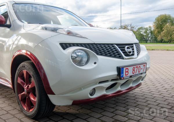 White Nissan Juke 2013 in Cesis, with an engine capacity of 1.60 L and mileage of 195 thousand km for 6500 €, photo 10 on AUTOMOTO.COM.LV