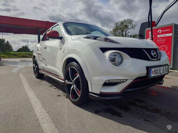 White Nissan Juke 2013 in Siauliai, with an engine capacity of 1.62 L and mileage of 224 thousand km for 7600 €, photo 1 on AUTOMOTO.COM.LV