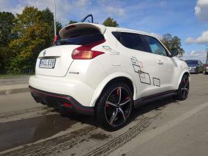 Balts Nissan Juke 2013 Šauļi, ar dzinēja tilpumu 1.62 L un nobraukumu 224 tūkst. km par 7600 €, foto 5 vietnē AUTOMOTO.COM.LV