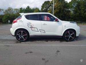 Balts Nissan Juke 2013 Šauļi, ar dzinēja tilpumu 1.62 L un nobraukumu 224 tūkst. km par 7600 €, foto 7 vietnē AUTOMOTO.COM.LV