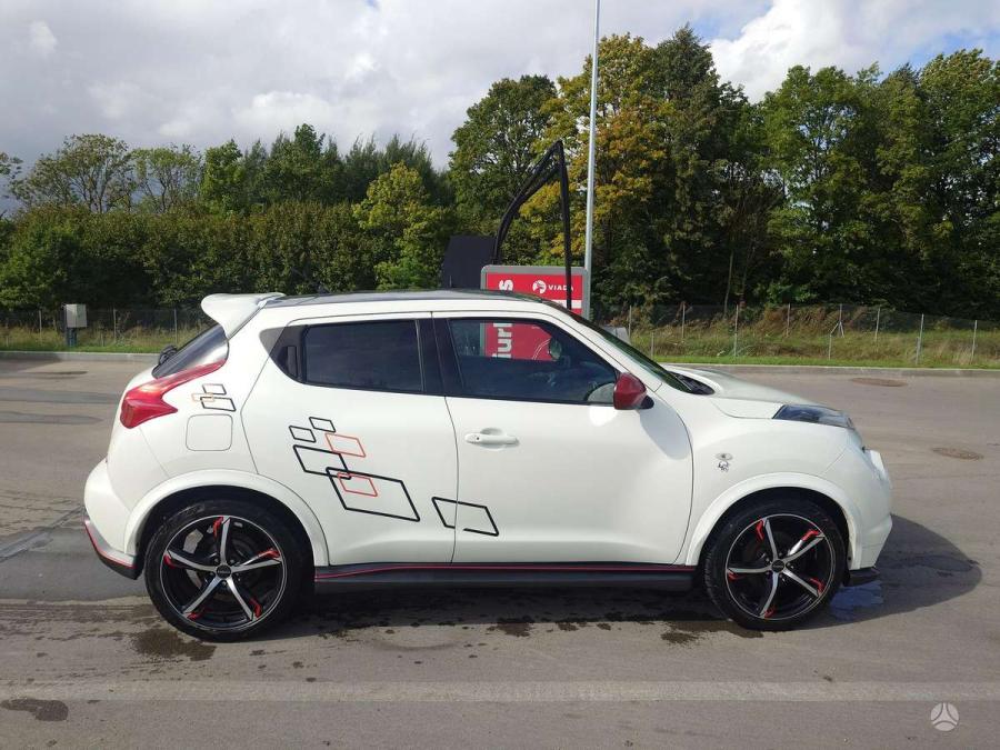 Balts Nissan Juke 2013 Šauļi, ar dzinēja tilpumu 1.62 L un nobraukumu 224 tūkst. km par 7600 €, foto 9 vietnē AUTOMOTO.COM.LV