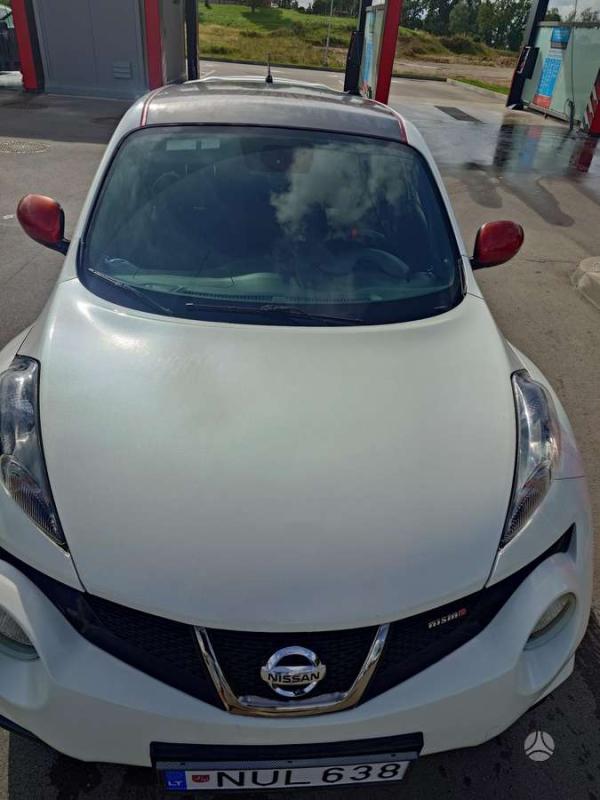 White Nissan Juke 2013 in Siauliai, with an engine capacity of 1.62 L and mileage of 224 thousand km for 7600 €, photo 10 on AUTOMOTO.COM.LV
