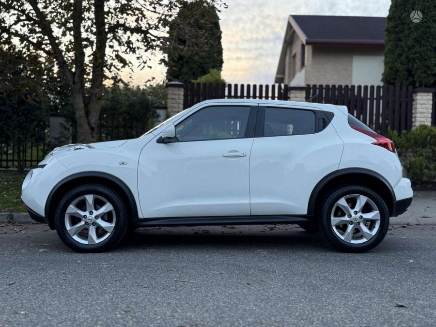 Balts Nissan Juke 2013 Viļņa, ar dzinēja tilpumu 1.60 L un nobraukumu 170 tūkst. km par 4950 €, foto 9 vietnē AUTOMOTO.COM.LV