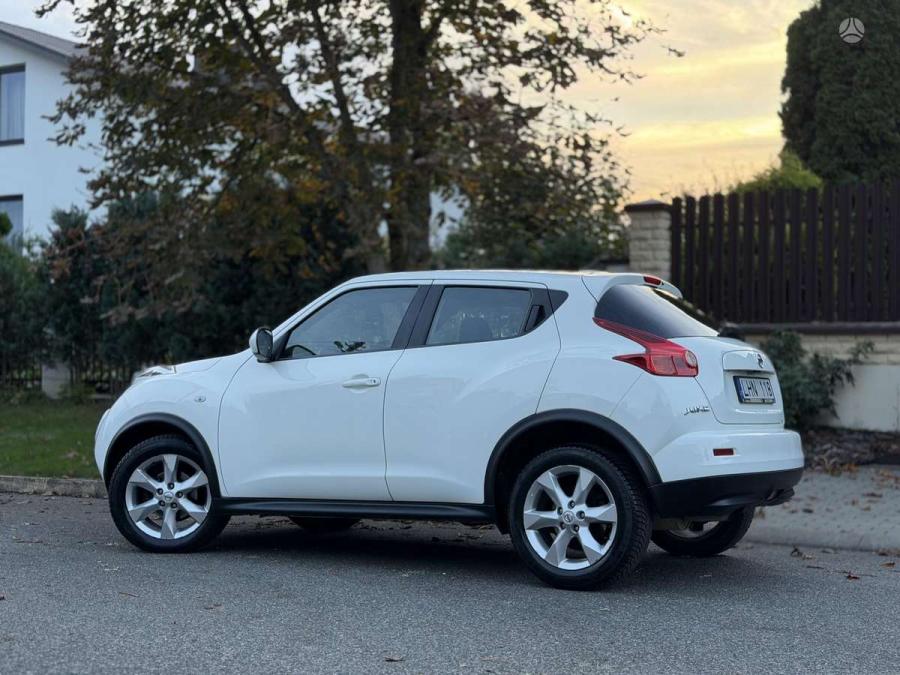 Balts Nissan Juke 2013 Viļņa, ar dzinēja tilpumu 1.60 L un nobraukumu 170 tūkst. km par 4950 €, foto 11 vietnē AUTOMOTO.COM.LV