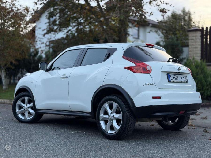 Balts Nissan Juke 2013 Viļņa, ar dzinēja tilpumu 1.60 L un nobraukumu 170 tūkst. km par 4950 €, foto 16 vietnē AUTOMOTO.COM.LV