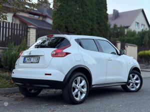 Balts Nissan Juke 2013 Viļņa, ar dzinēja tilpumu 1.60 L un nobraukumu 170 tūkst. km par 4950 €, foto 24 vietnē AUTOMOTO.COM.LV