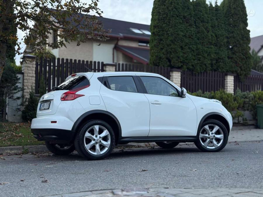 Balts Nissan Juke 2013 Viļņa, ar dzinēja tilpumu 1.60 L un nobraukumu 170 tūkst. km par 4950 €, foto 25 vietnē AUTOMOTO.COM.LV