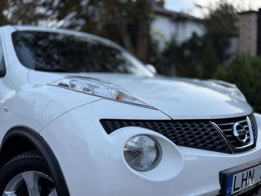 Balts Nissan Juke 2013 Viļņa, ar dzinēja tilpumu 1.60 L un nobraukumu 170 tūkst. km par 4950 €, foto 32 vietnē AUTOMOTO.COM.LV