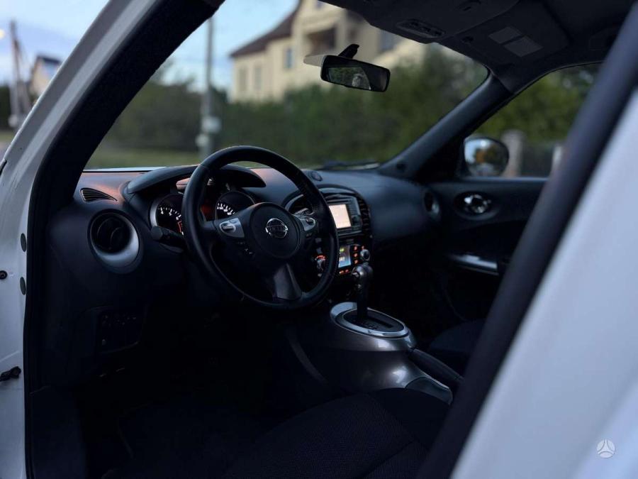Balts Nissan Juke 2013 Viļņa, ar dzinēja tilpumu 1.60 L un nobraukumu 170 tūkst. km par 4950 €, foto 40 vietnē AUTOMOTO.COM.LV