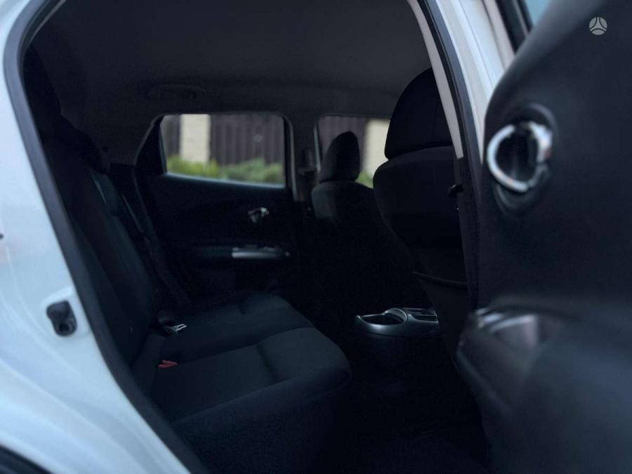 Balts Nissan Juke 2013 Viļņa, ar dzinēja tilpumu 1.60 L un nobraukumu 170 tūkst. km par 4950 €, foto 45 vietnē AUTOMOTO.COM.LV