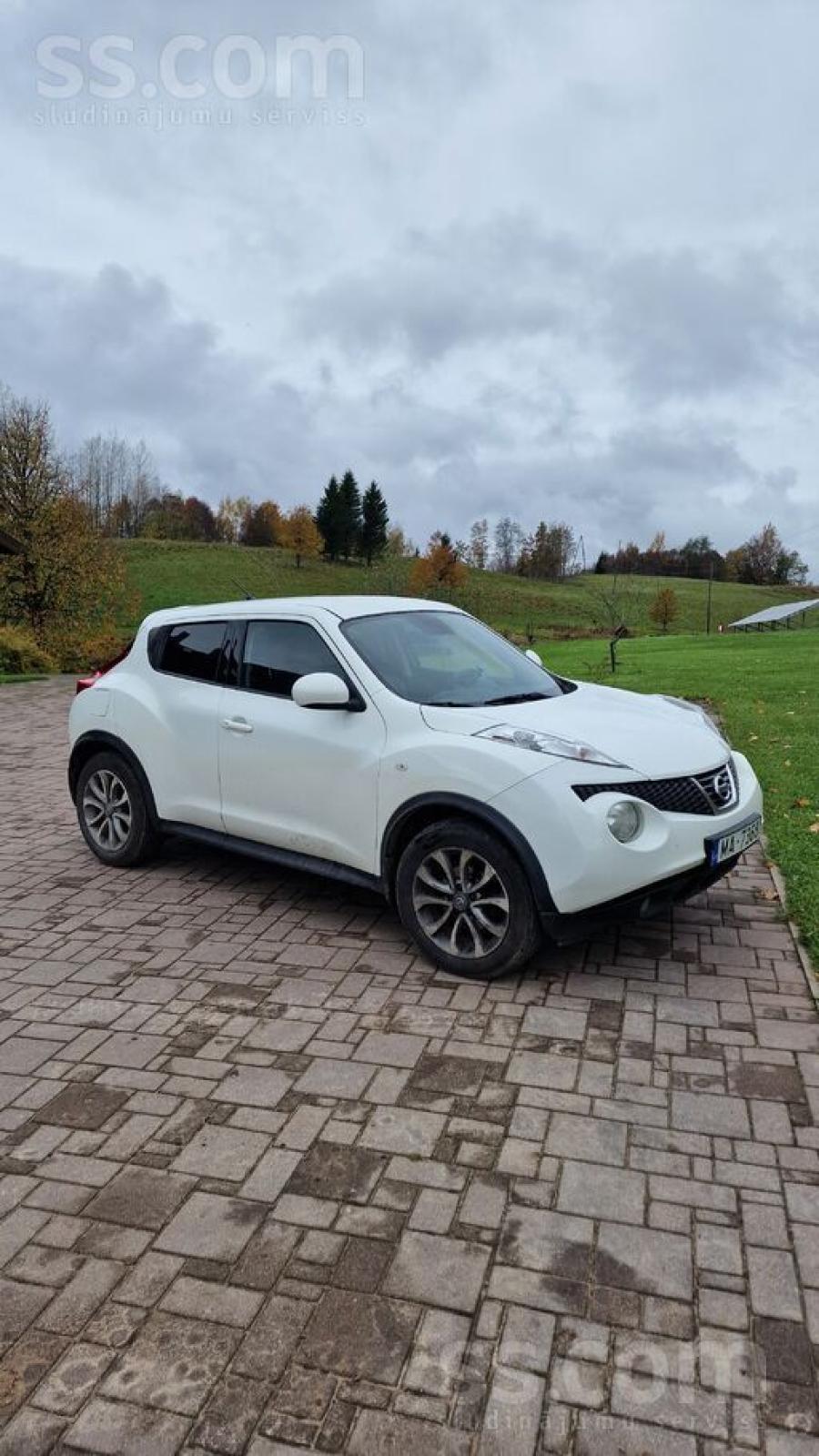 White Nissan Juke 2013 in Madona, with an engine capacity of 1.50 L and mileage of 0 thousand km for 3000 €, photo 3 on AUTOMOTO.COM.LV