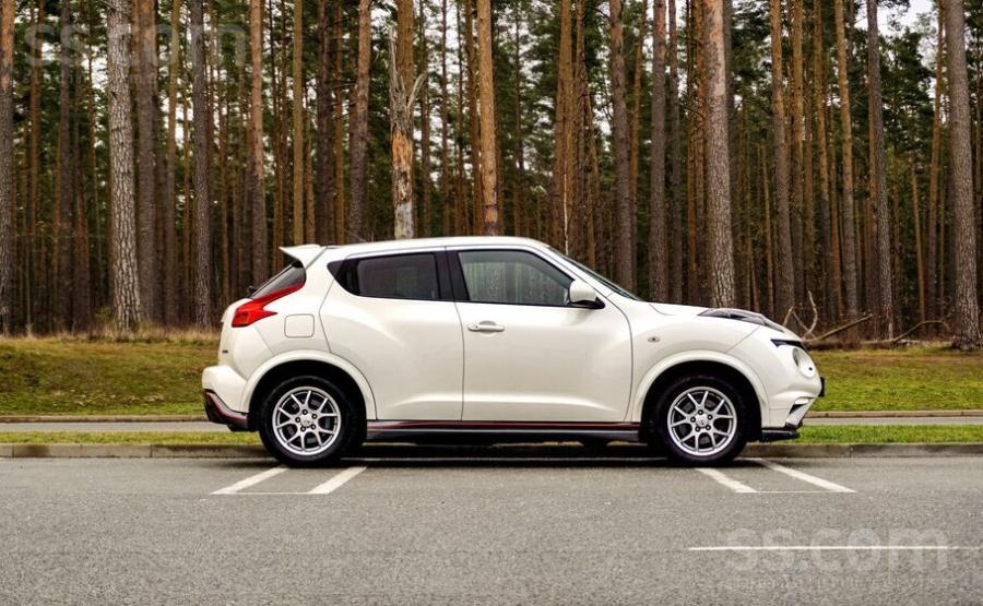 White Nissan Juke 2014 in Riga, with an engine capacity of 1.60 L and mileage of 118 thousand km for 8590 €, photo 8 on AUTOMOTO.COM.LV
