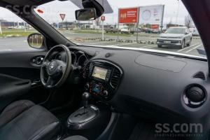 White Nissan Juke 2014 in Riga, with an engine capacity of 1.60 L and mileage of 118 thousand km for 8590 €, photo 10 on AUTOMOTO.COM.LV