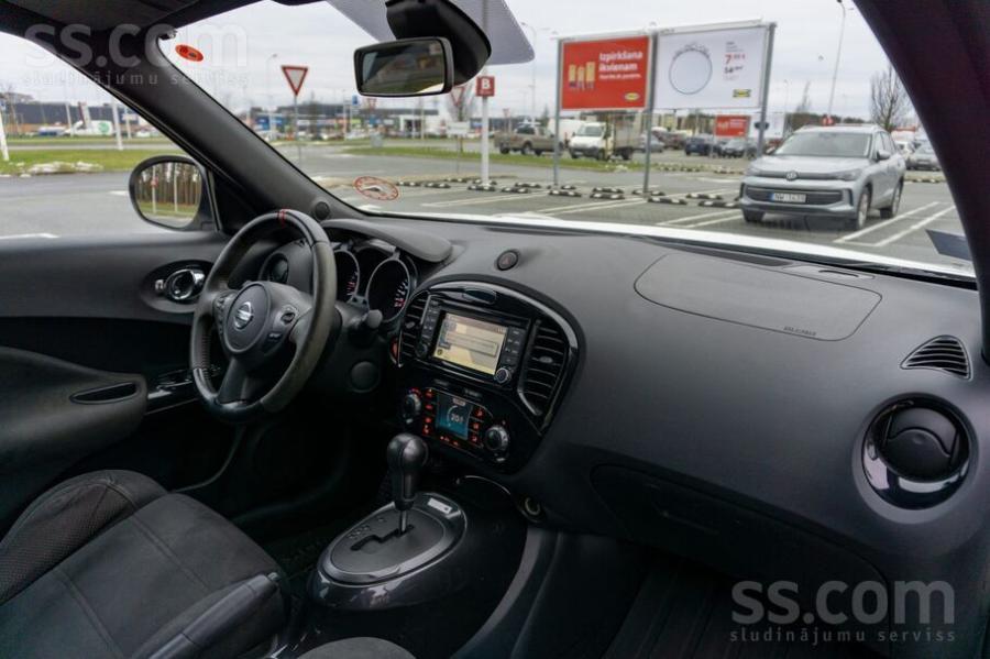 White Nissan Juke 2014 in Riga, with an engine capacity of 1.60 L and mileage of 118 thousand km for 8590 €, photo 10 on AUTOMOTO.COM.LV